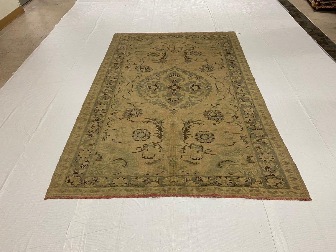 One Allium Way 5X8 Vintage Distressed Anatolian Tribal Mangeney Rug ...
