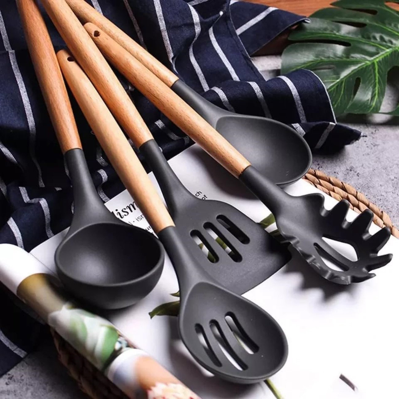 CLIBAX Kitchen Utensils Set 33-Piece Kitchen Set - Wayfair Canada