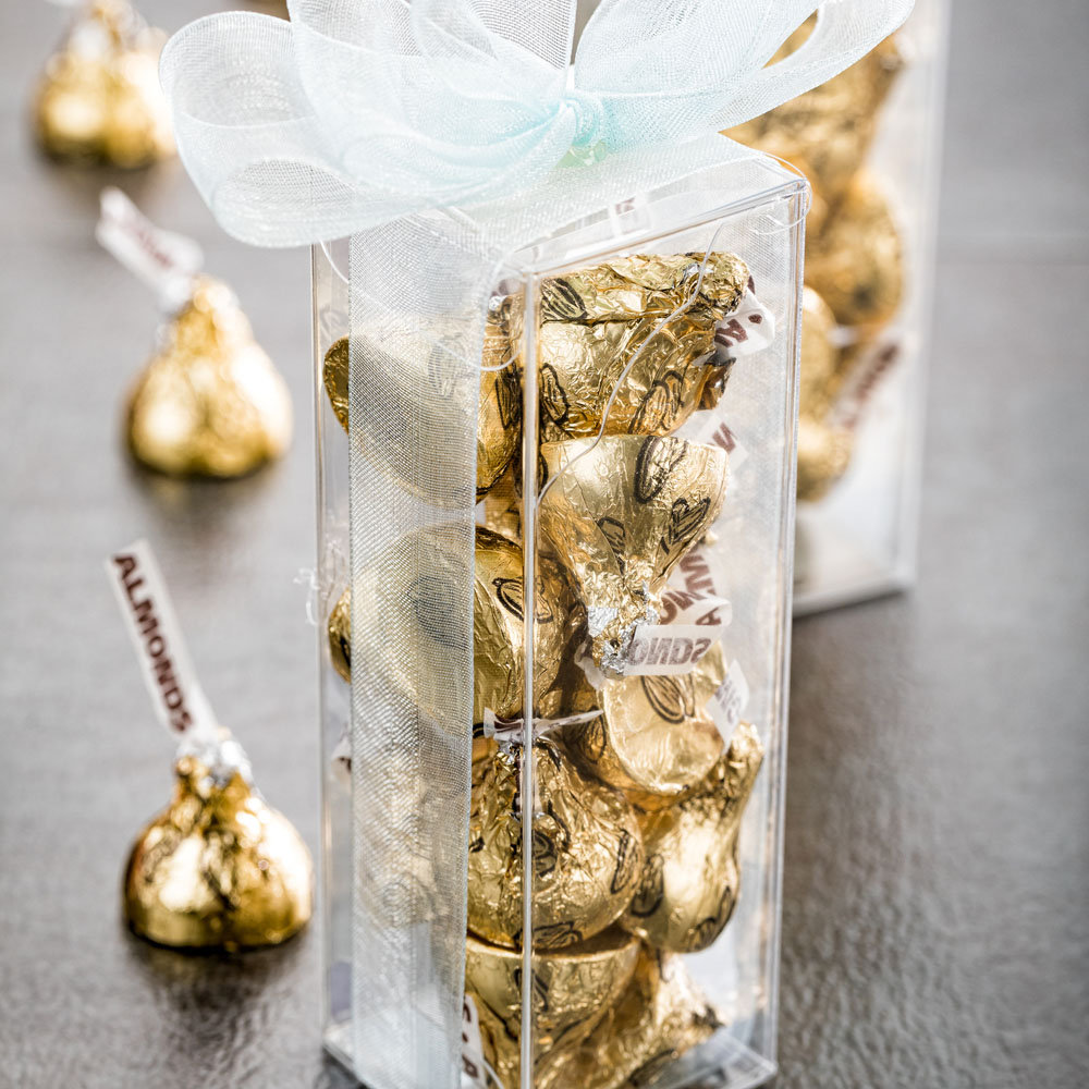 Restaurantware Sweet Vision Clear Plastic Candy Box - Tuck Top, With ...