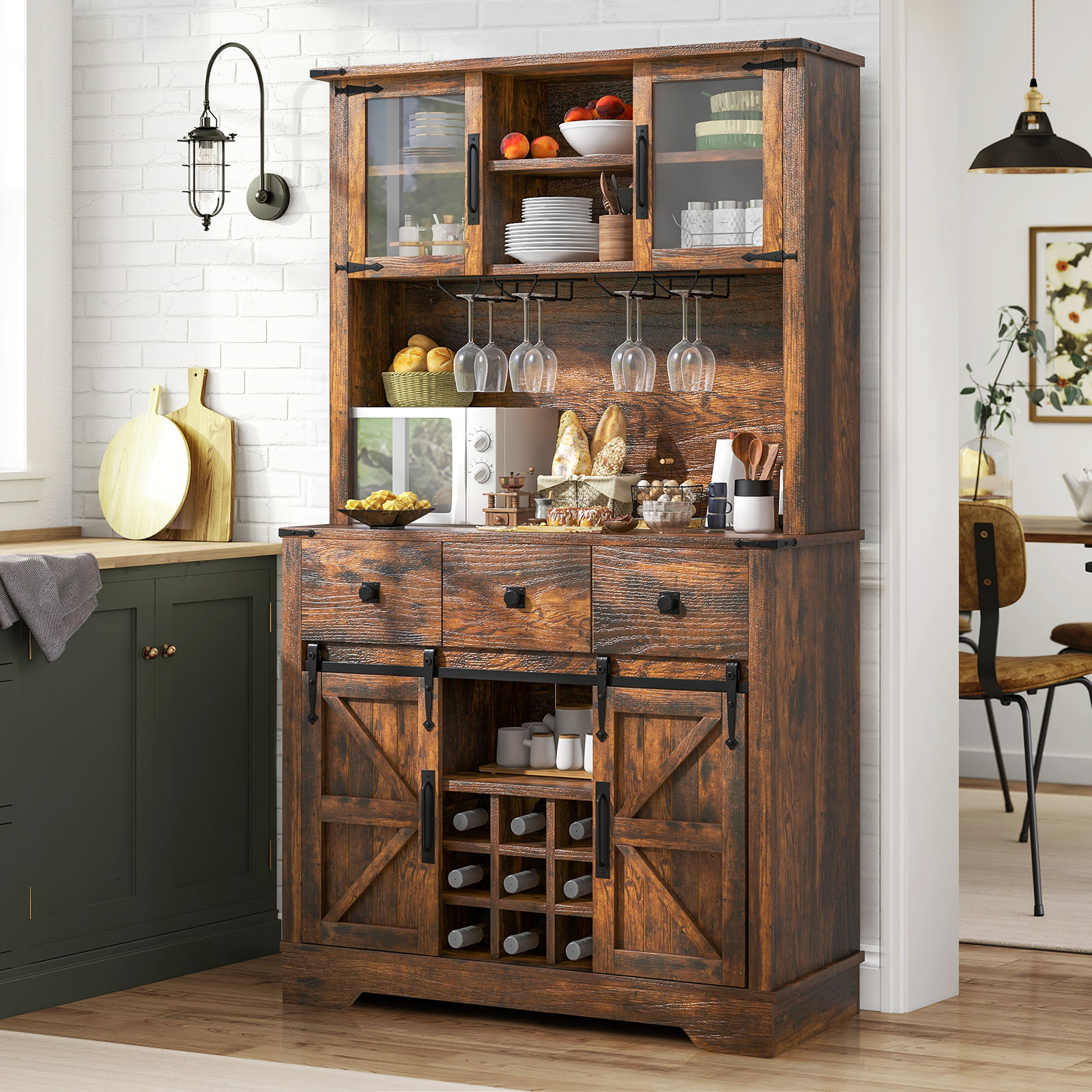 August Grove® Armoire de bar avec porte de grange coulissante Farmhouse ...