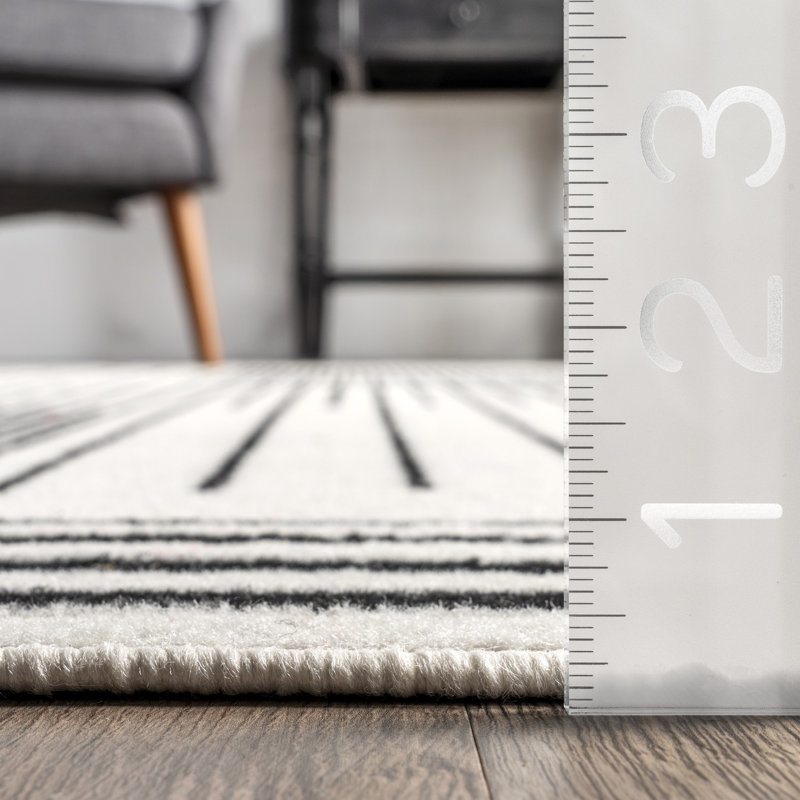 Wade Logan® Diller Machine Woven Performance Gray Rug & Reviews | Wayfair