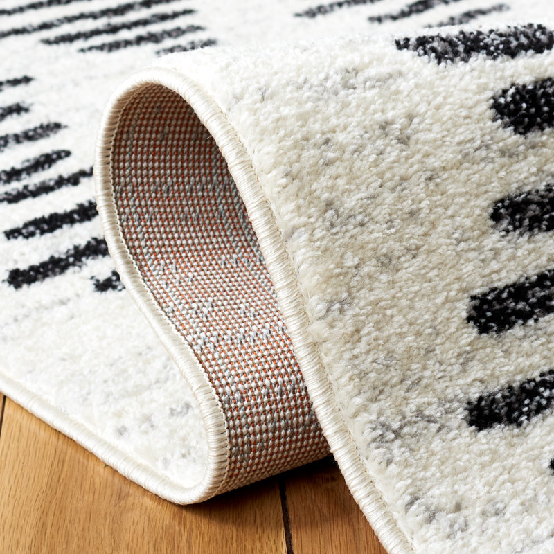 Mistana™ Castonguay Geometric Rug & Reviews | Wayfair