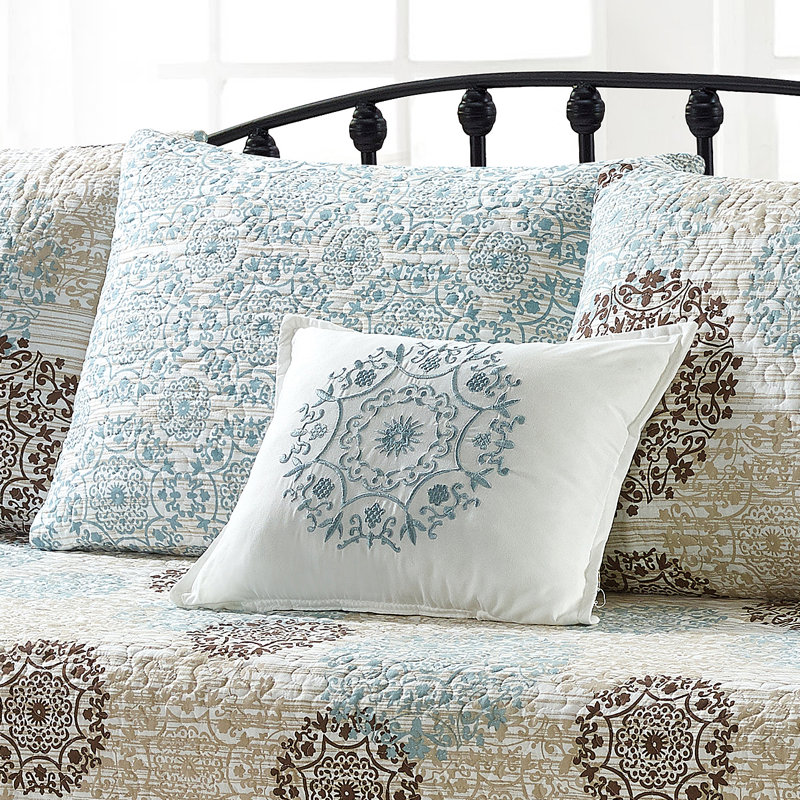 Home Soft Things 6 Piece Marina Medallion Daybed Bedspread Set ...