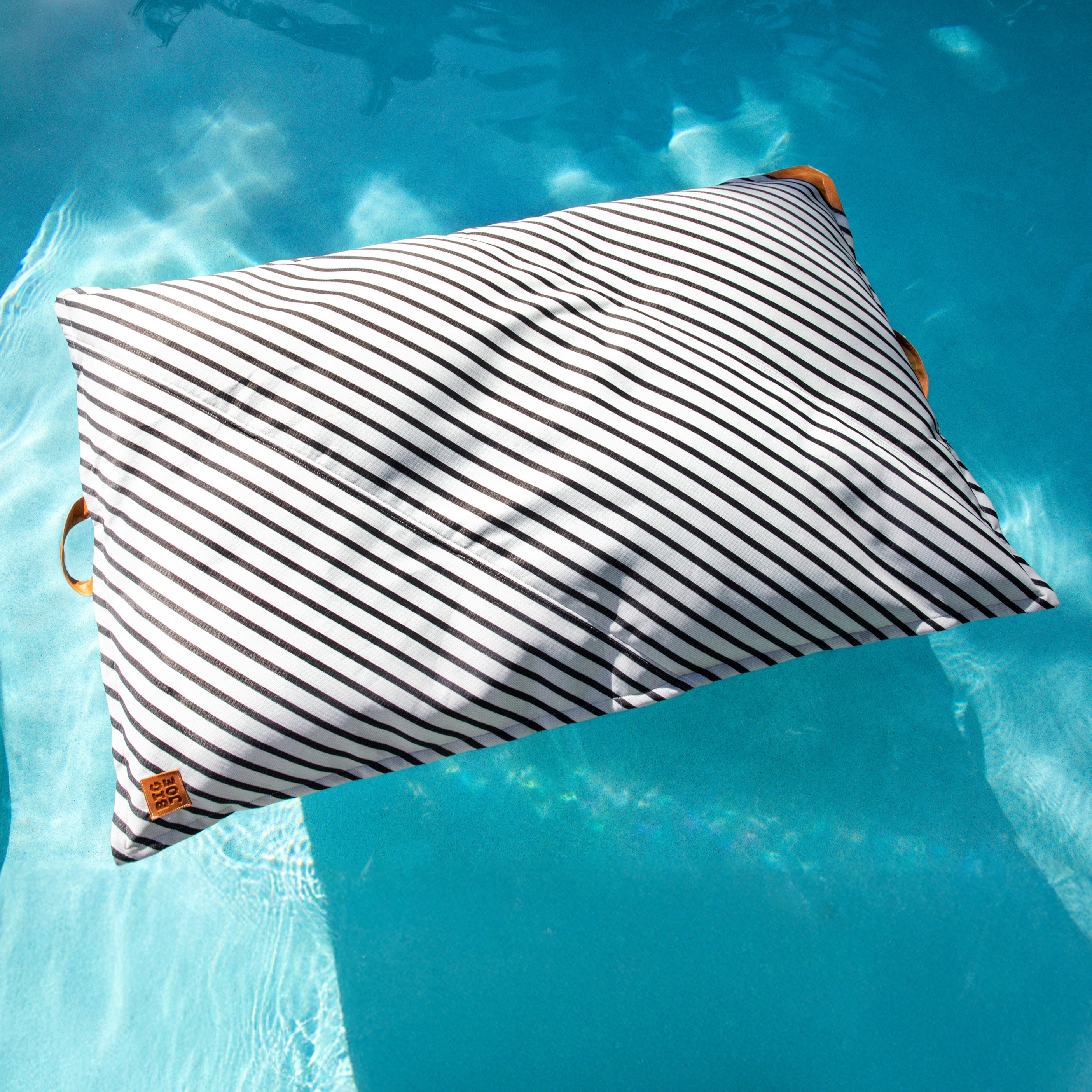 Big Joe Lagoon Lounger Pool Float, No Inflation Needed & Reviews ...