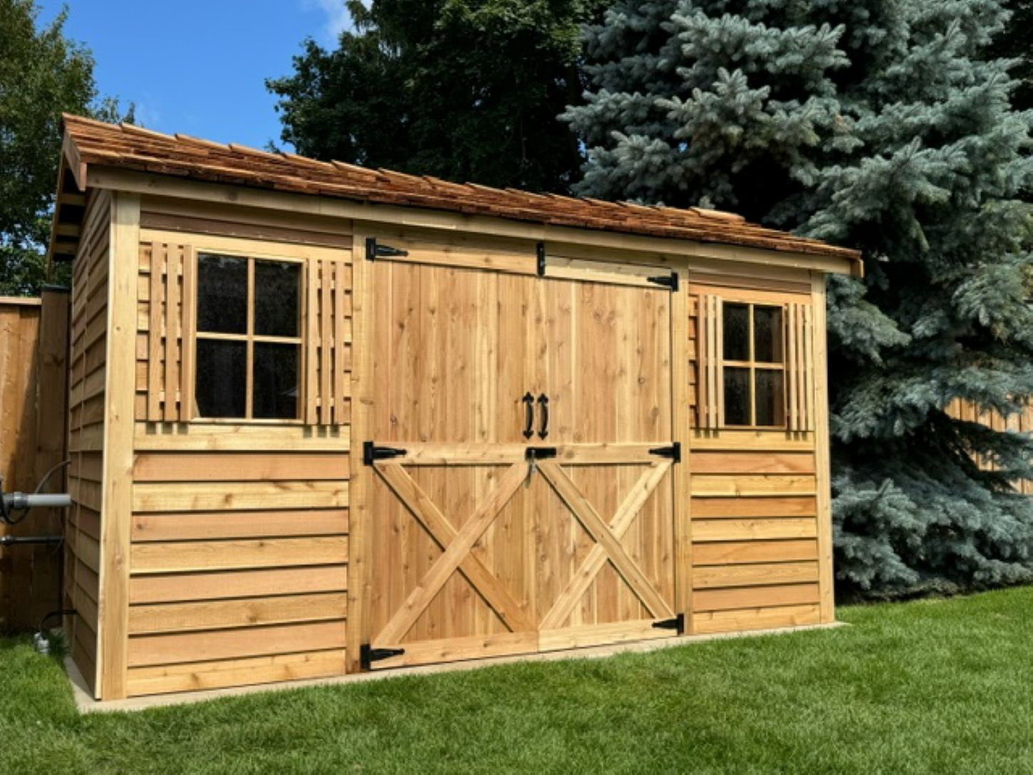 Cedarshed Longhouse 12 ft. W x 10 ft. D Western Red Cedar Wood Storage ...