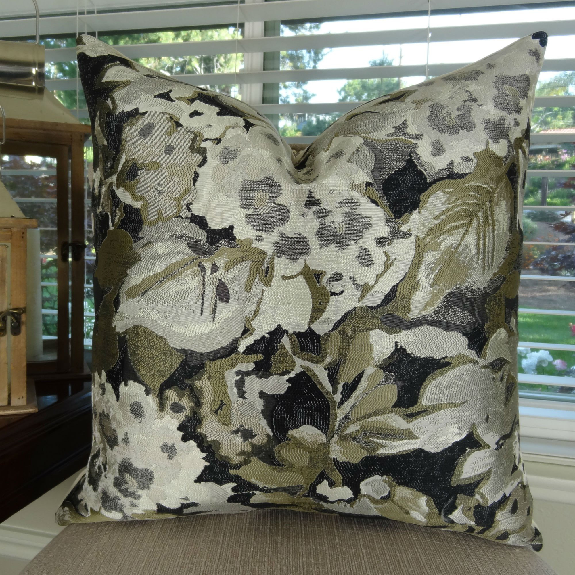 Thomas Collection Floral Designer Floral Throw Pillow | Wayfair