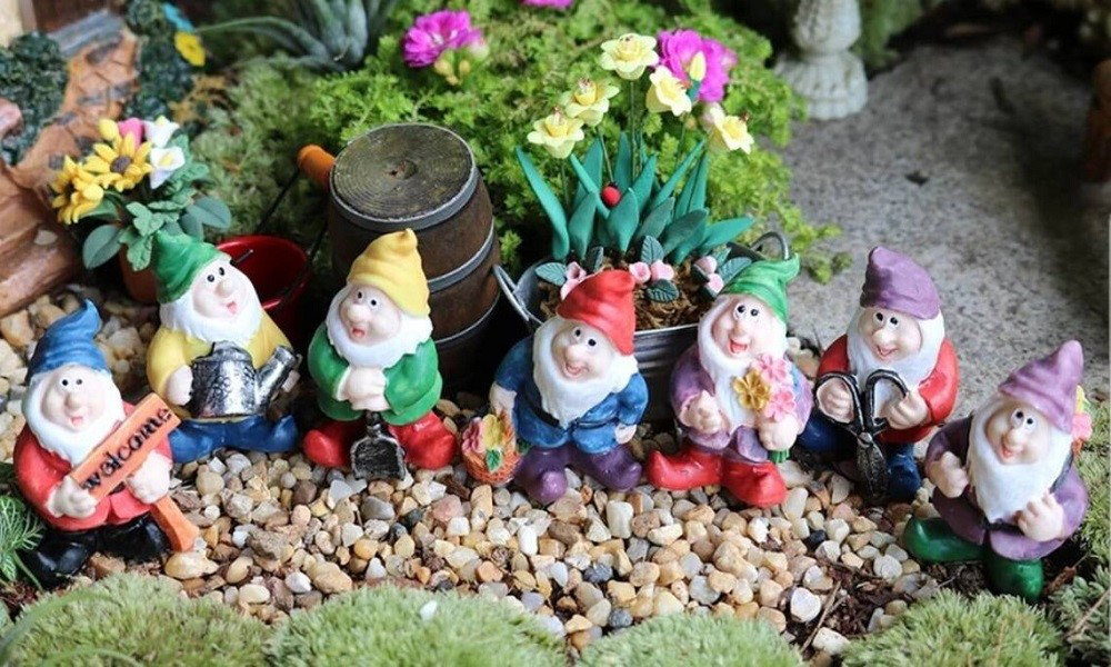 Trinx Esdert 7 Piece Garden Gnomes Statues Set - Wayfair Canada