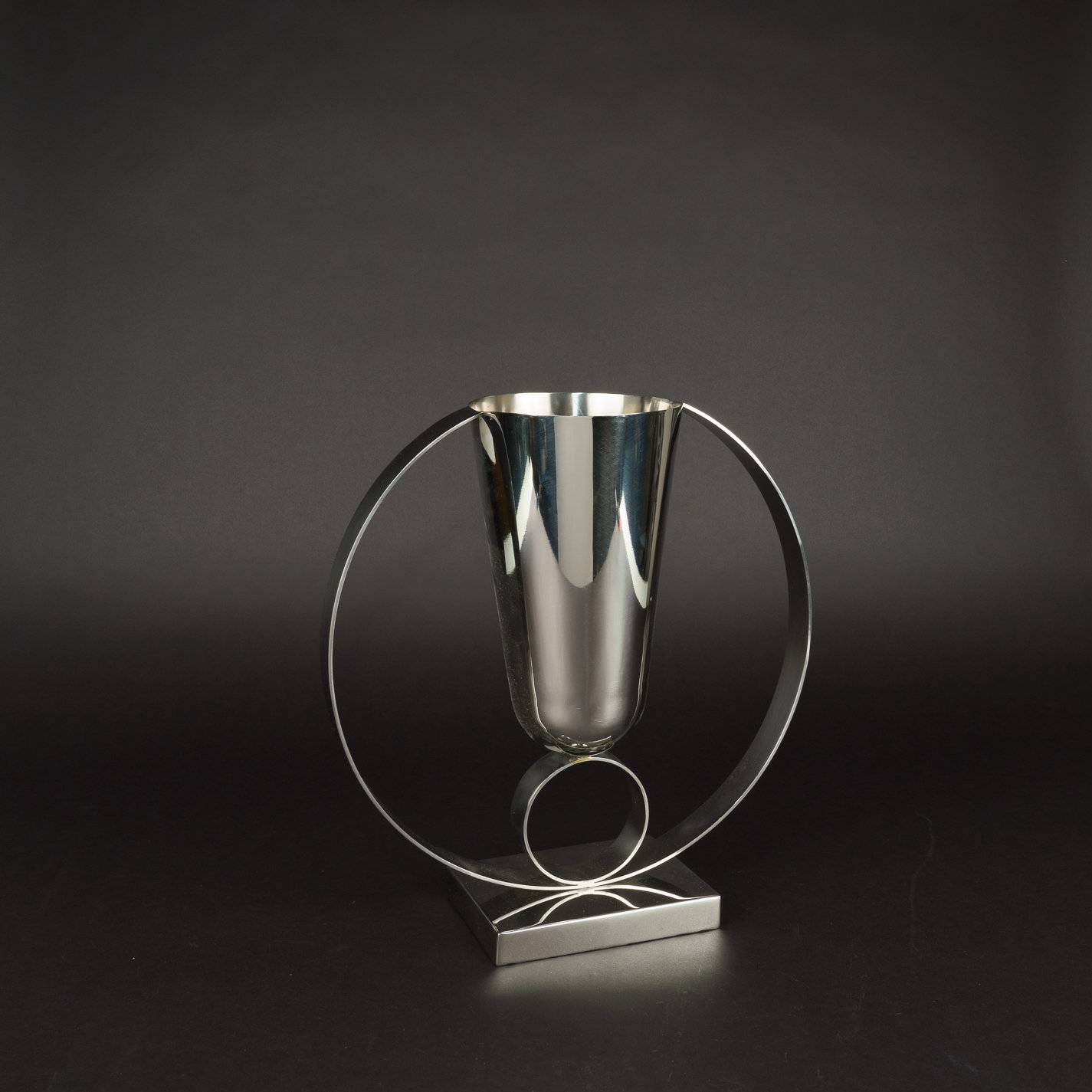 Ivy Bronx Aqsah Handmade Stainless Steel Table Vase - Wayfair Canada