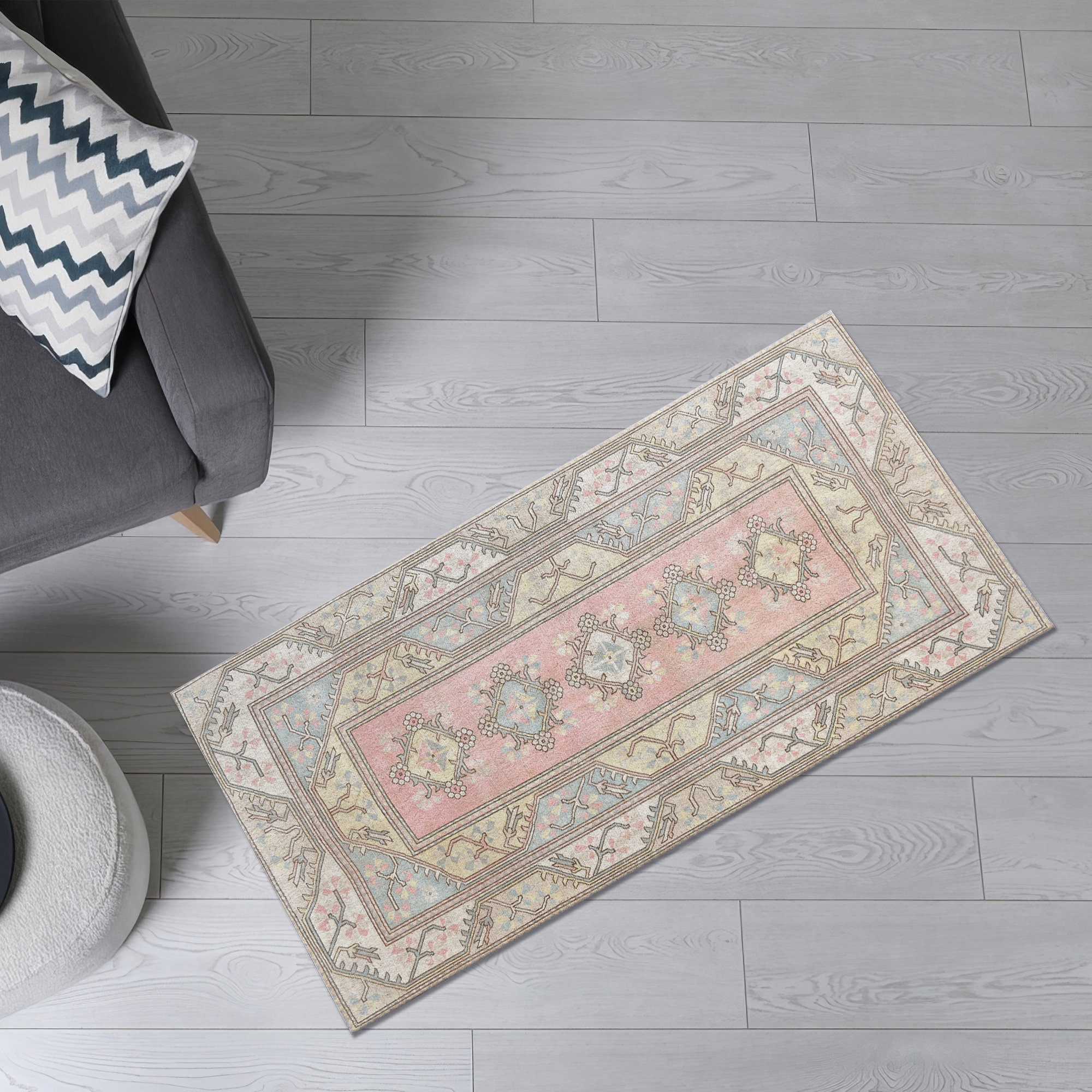 kayra export Floral Motif Non Woven Thin Type Printed Rug with Vibrant ...