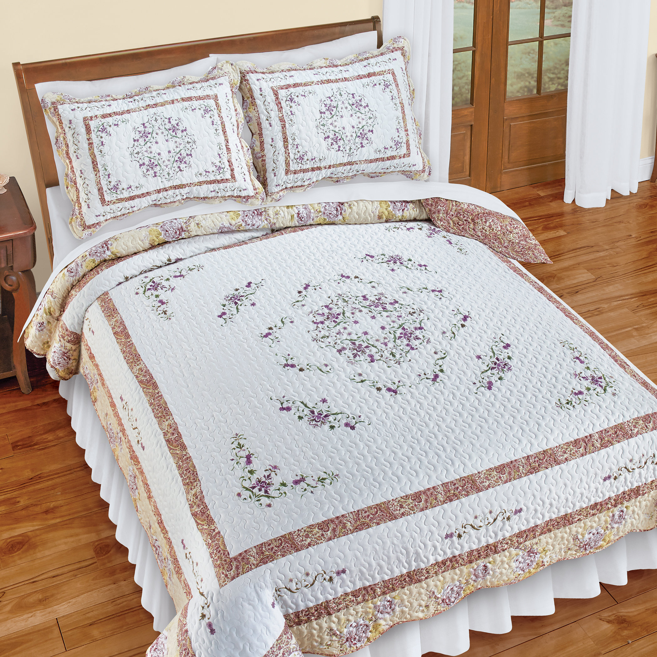 Winston Brands Delicate Floral Border Scalloped Edge Quilt | Wayfair