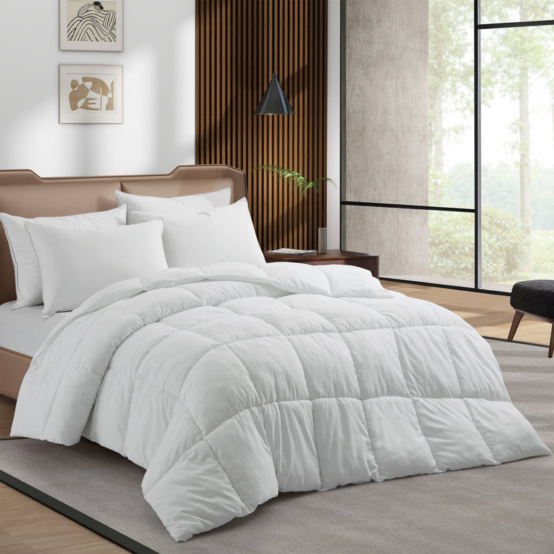 Wayfair Sleep™ Wayfair Sleep Lightweight Down Alternative Comforter ...