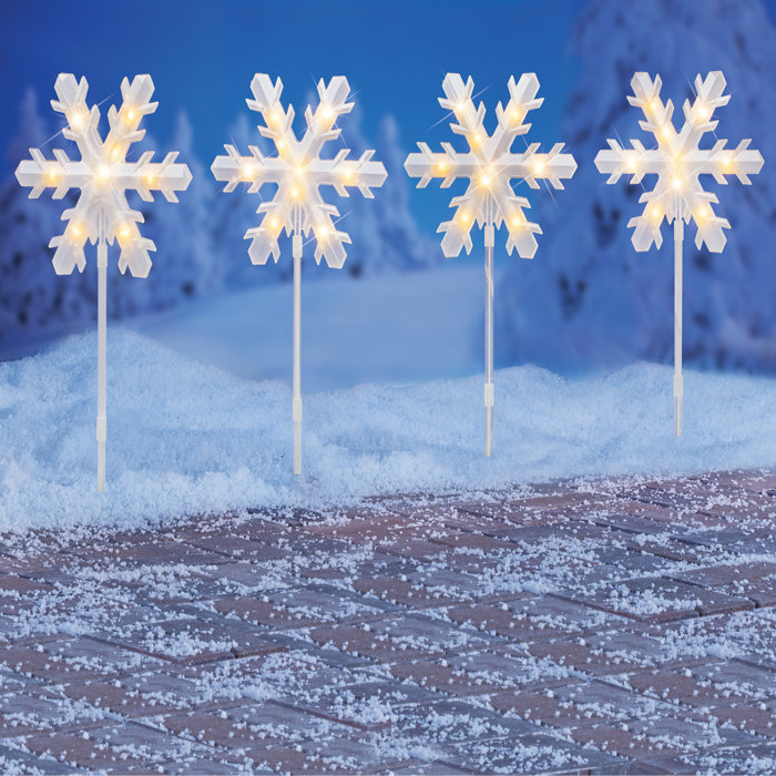 The Holiday Aisle® 4 Piece Sparkling Snowflake Lighted display | Wayfair