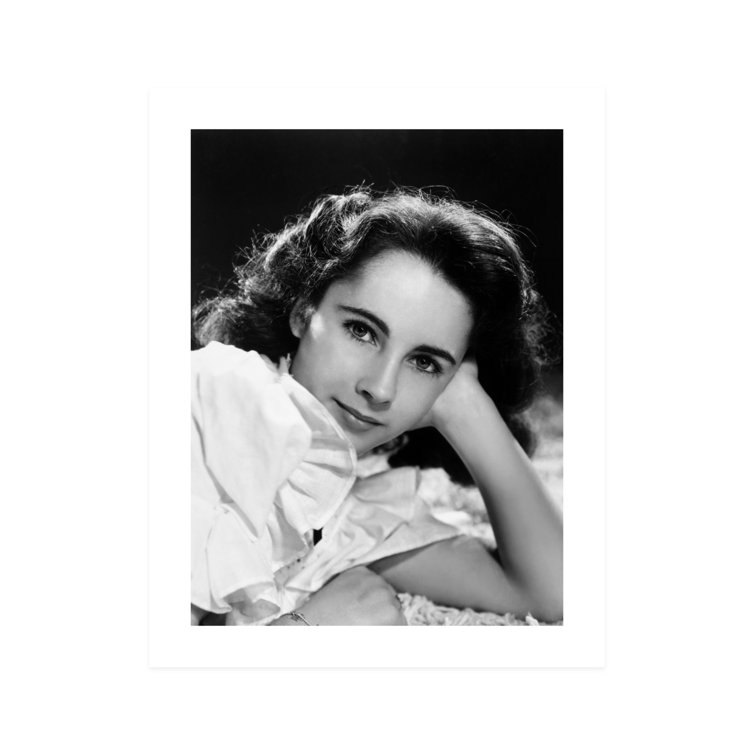 Globe Photos Entertainment Portrait Of Elizabeth Taylor On Paper Print ...