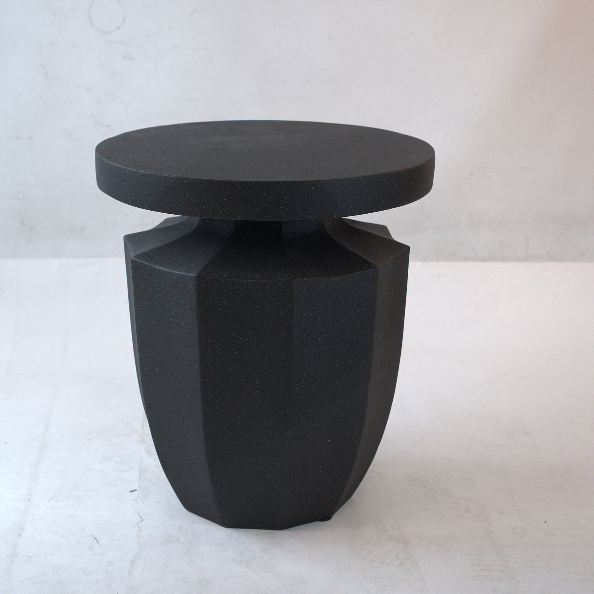 Brayden Studio® Decorative Garden End Table, 20.3" H Modern Heavy Duty ...