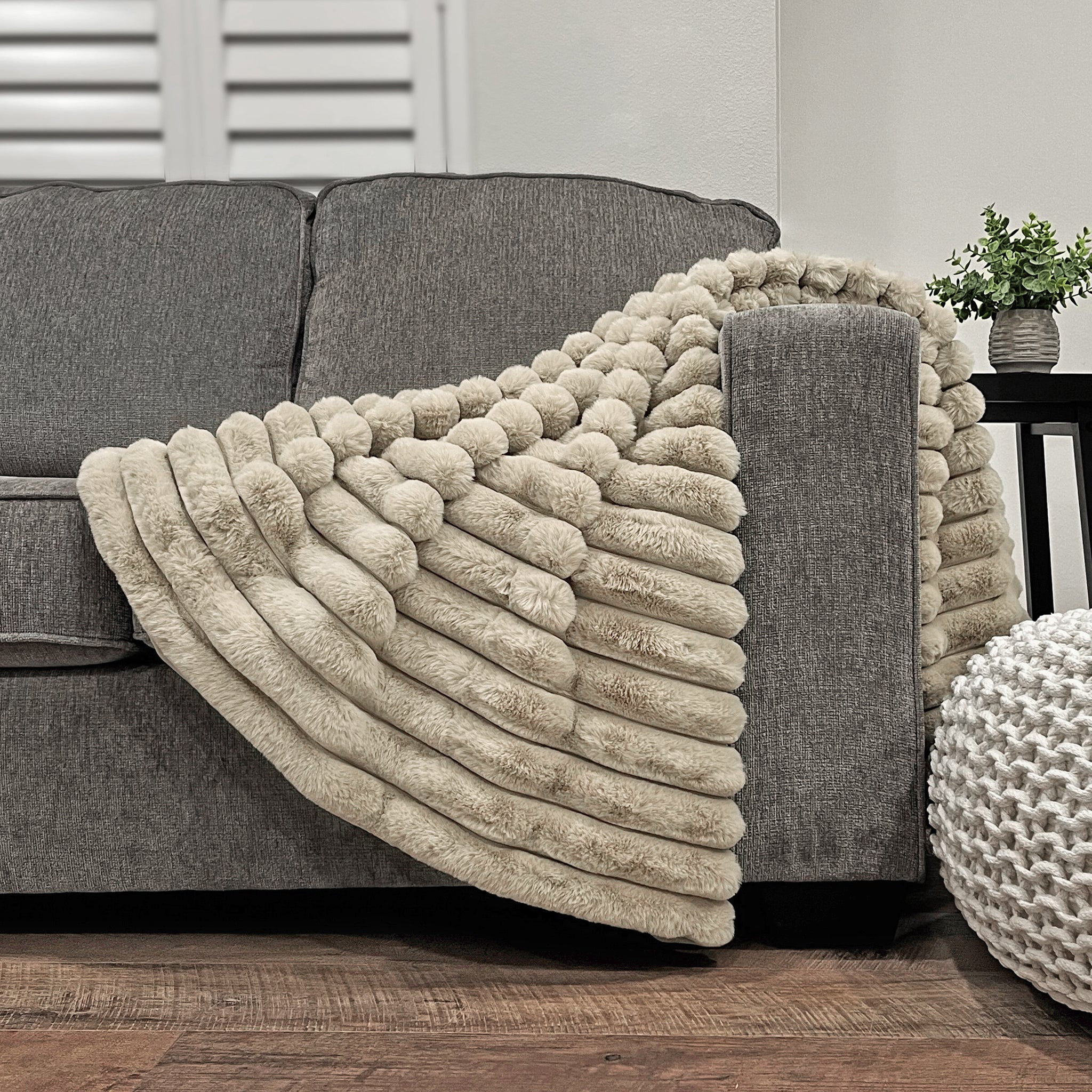 Joss & Main Mulliken Polyester Throw & Reviews | Wayfair