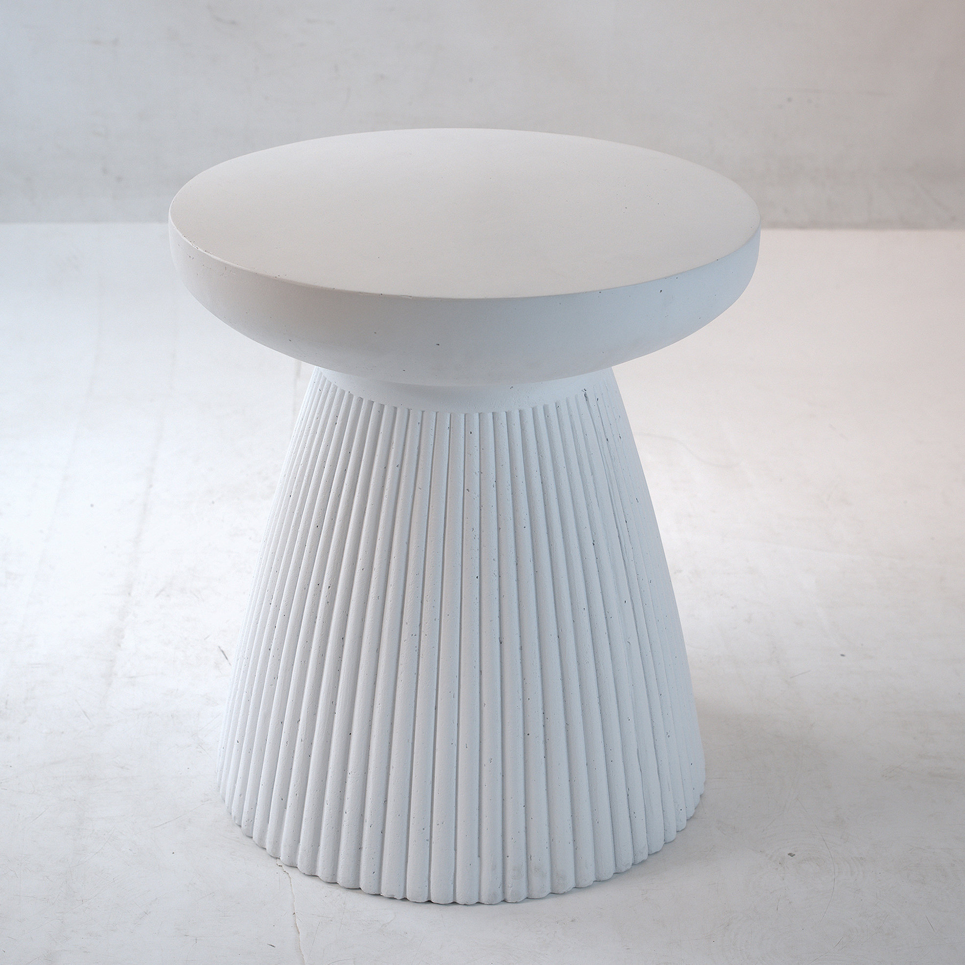 Brayden Studio® Decorative Garden End Table, 18.1" H Modern Heavy Duty ...