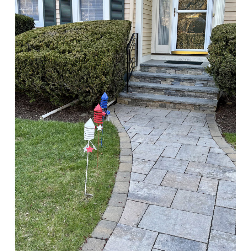 Arlmont & Co. 33" Fourth of July Fireworks Stakes & Reviews | Wayfair