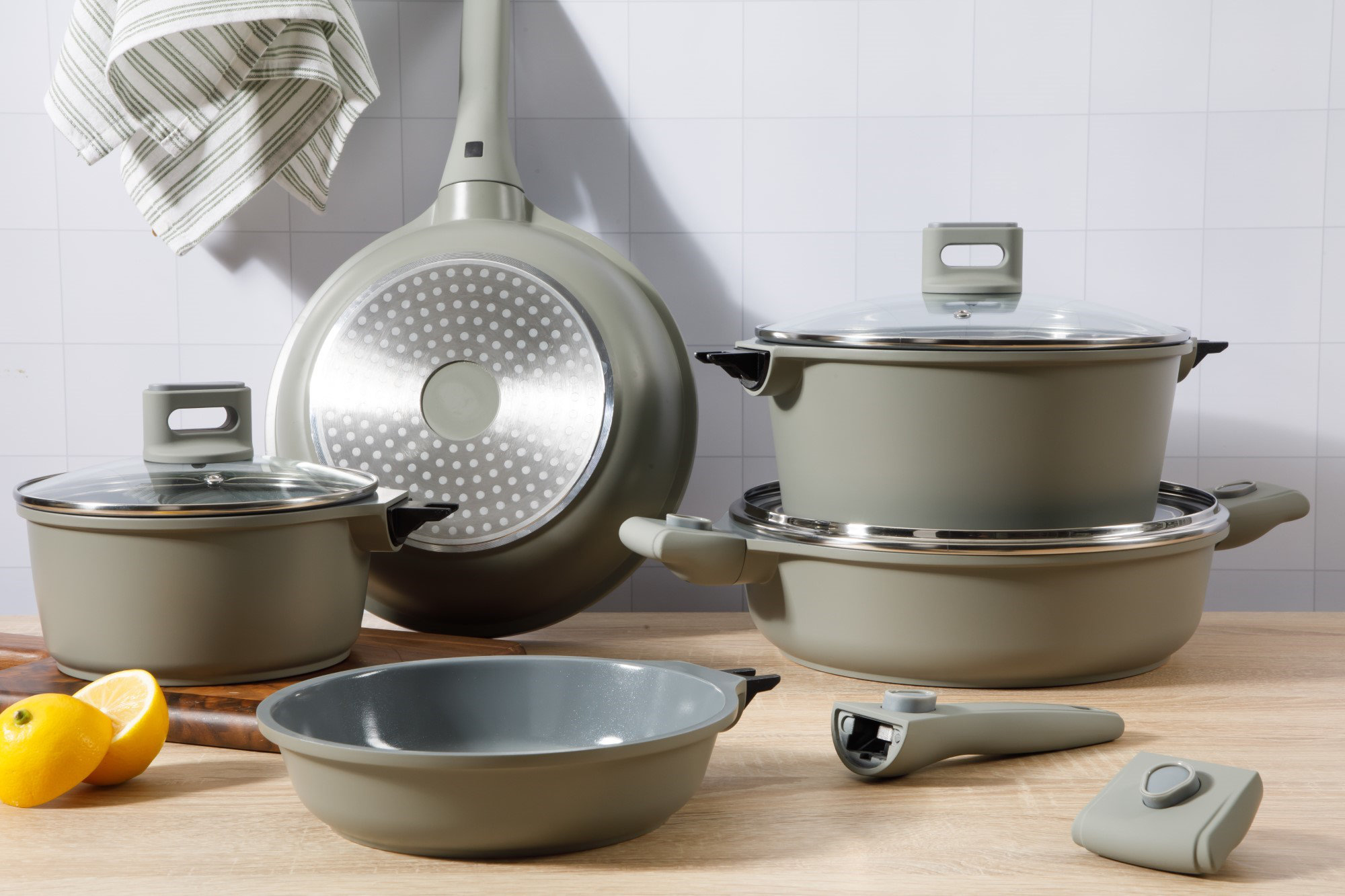 Sur La Table Kitchen Essentials Craft Studio 13 Piece Detachable Handle ...