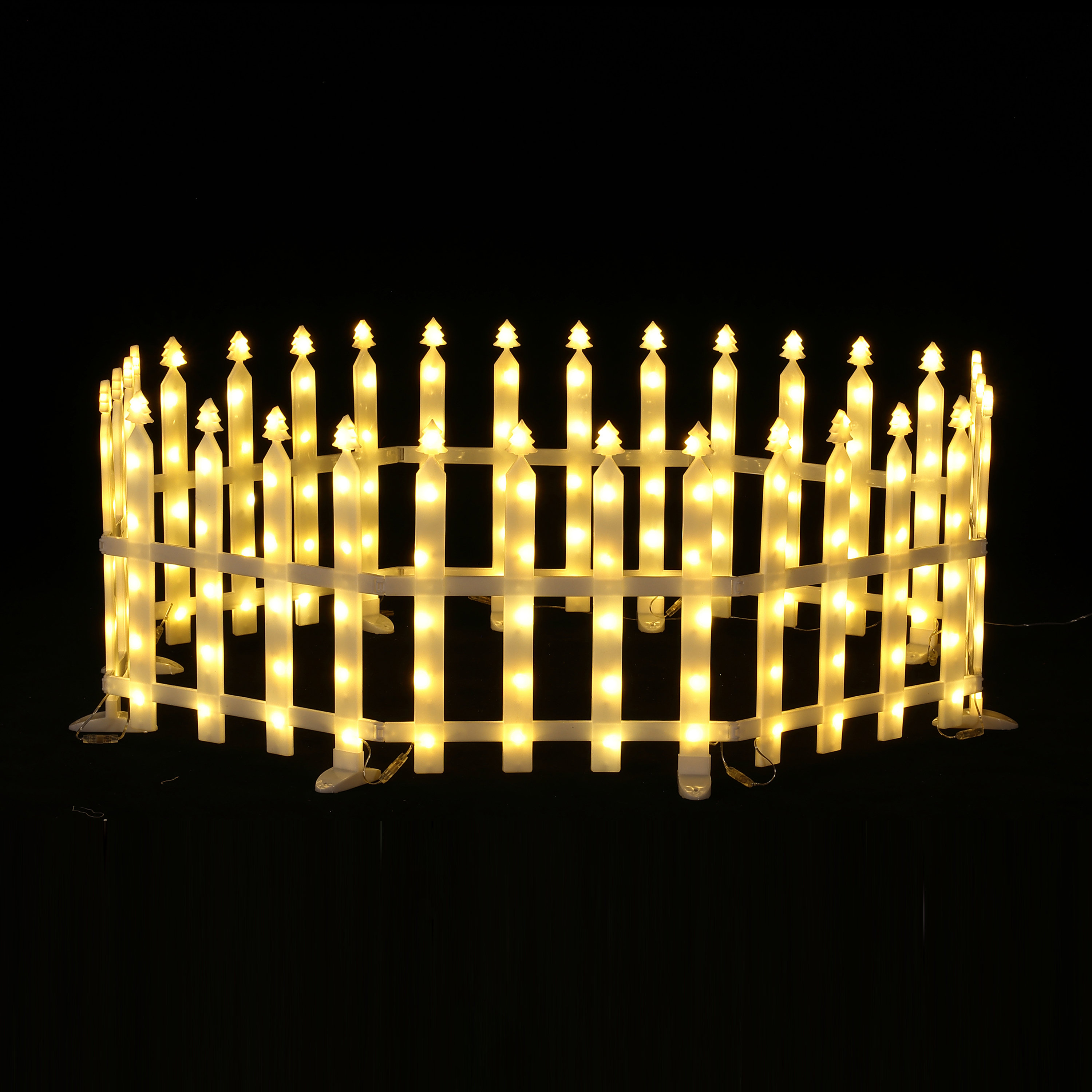 The Holiday Aisle® 8-Piece Light Show Fence Design Outdoor Holiday ...