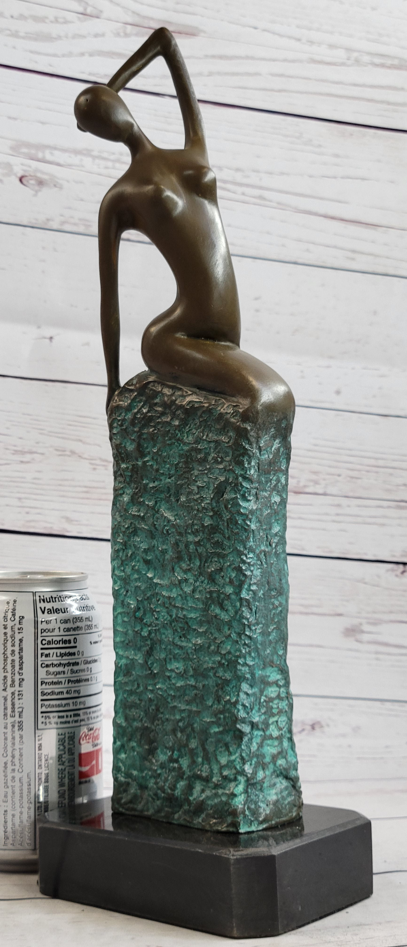 Everly Quinn Jontelle Curvaceous Nude Abstract Lady On The Beach By ...