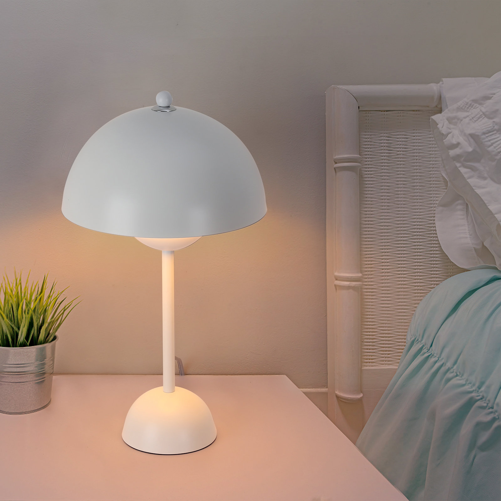 flower bedside lamp