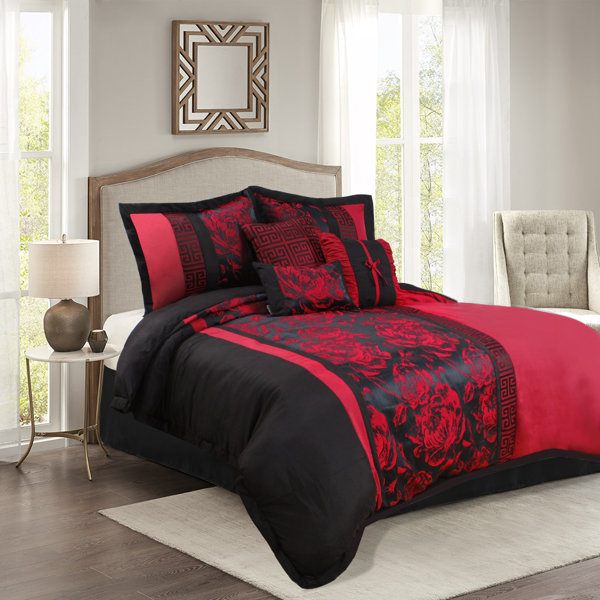 Homechoice International Group Patchwork Comforter Set & Reviews | Wayfair