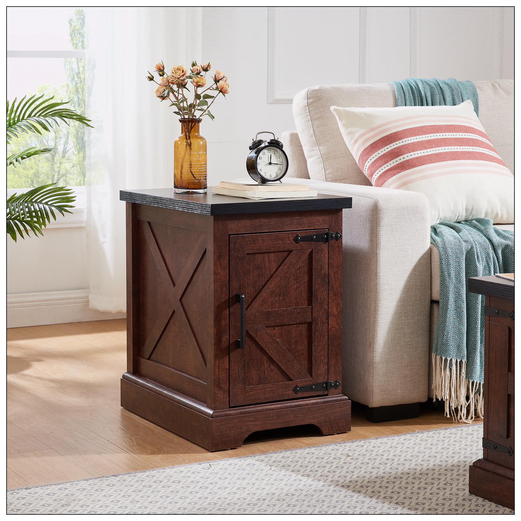 Ophelia & Co. Table de bout Farmhouse avec porte de grange et tablette ...