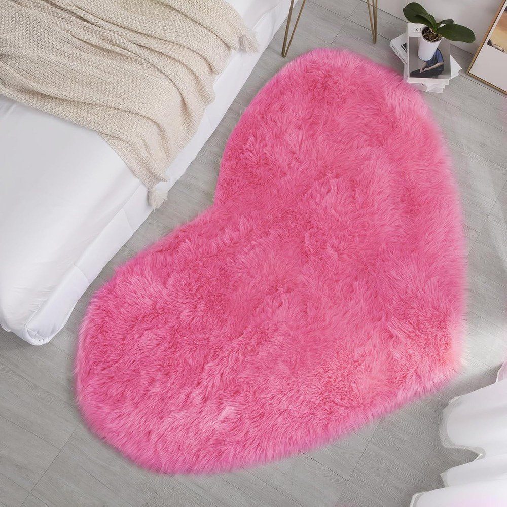 Cozy Oasis Fluffy 4X6 Faux Fur Heart Shaped Area Rug For Living Room ...