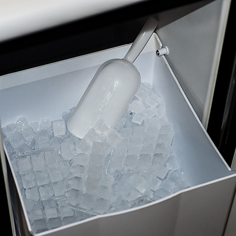 EdgeStar Outdoor Party 50 lb. Daily Production Freestanding Ice Maker ...