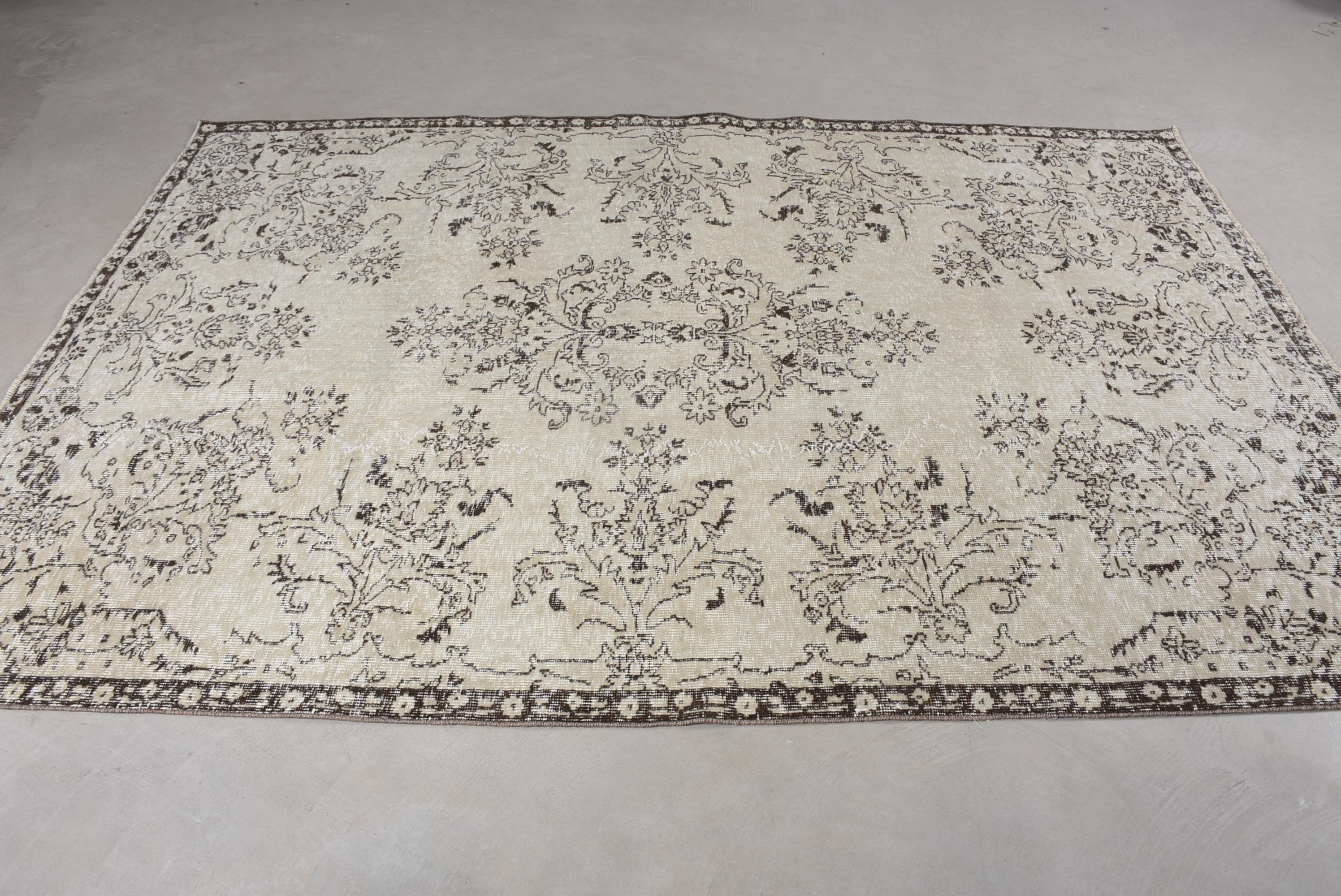 Kayra Home Vintage Patchwork Rug, 66.9x99.2 Inch Beige Rug | Wayfair