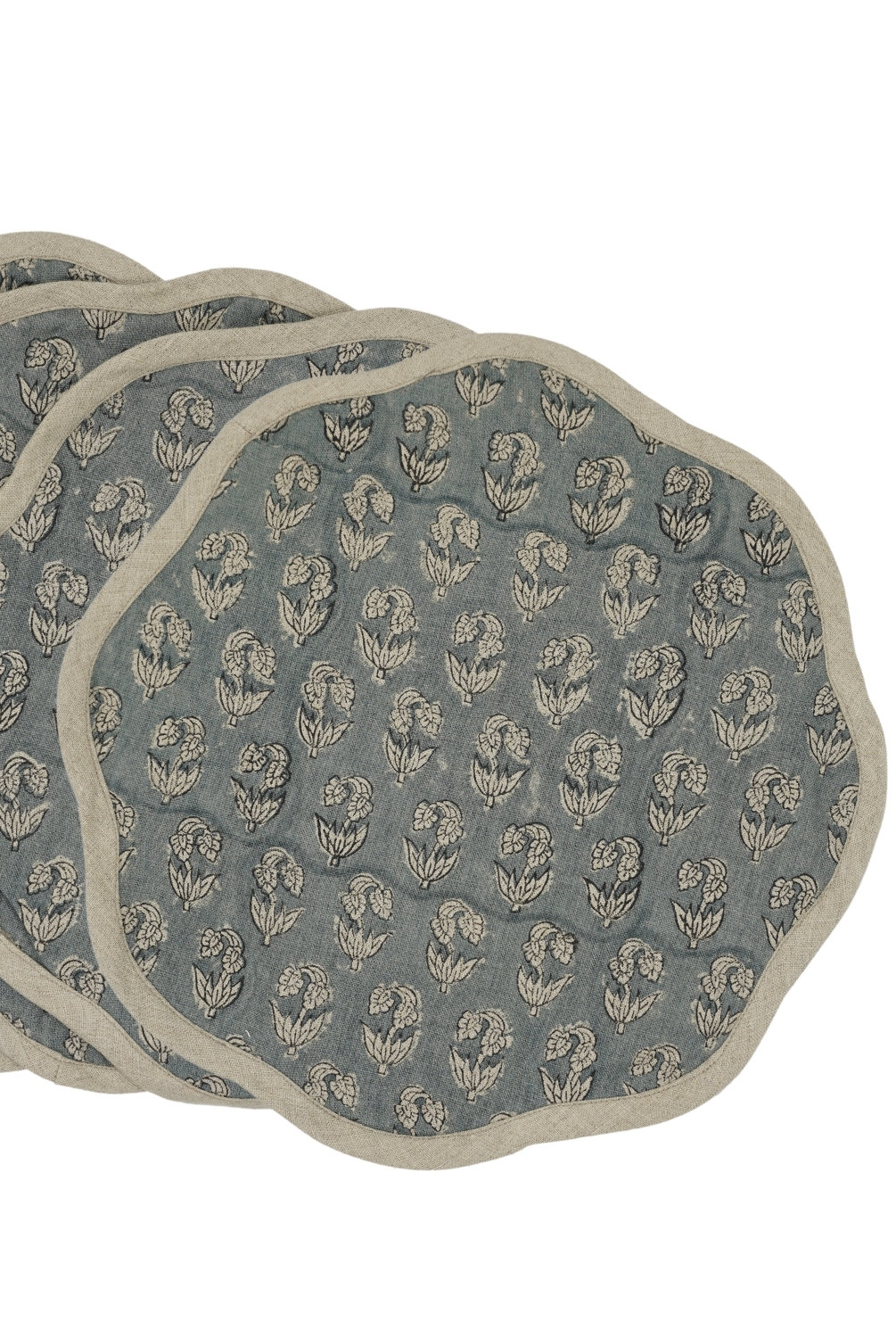 Fabdivine 15"Scalloped Grace Table Mats - Super Star | Wayfair