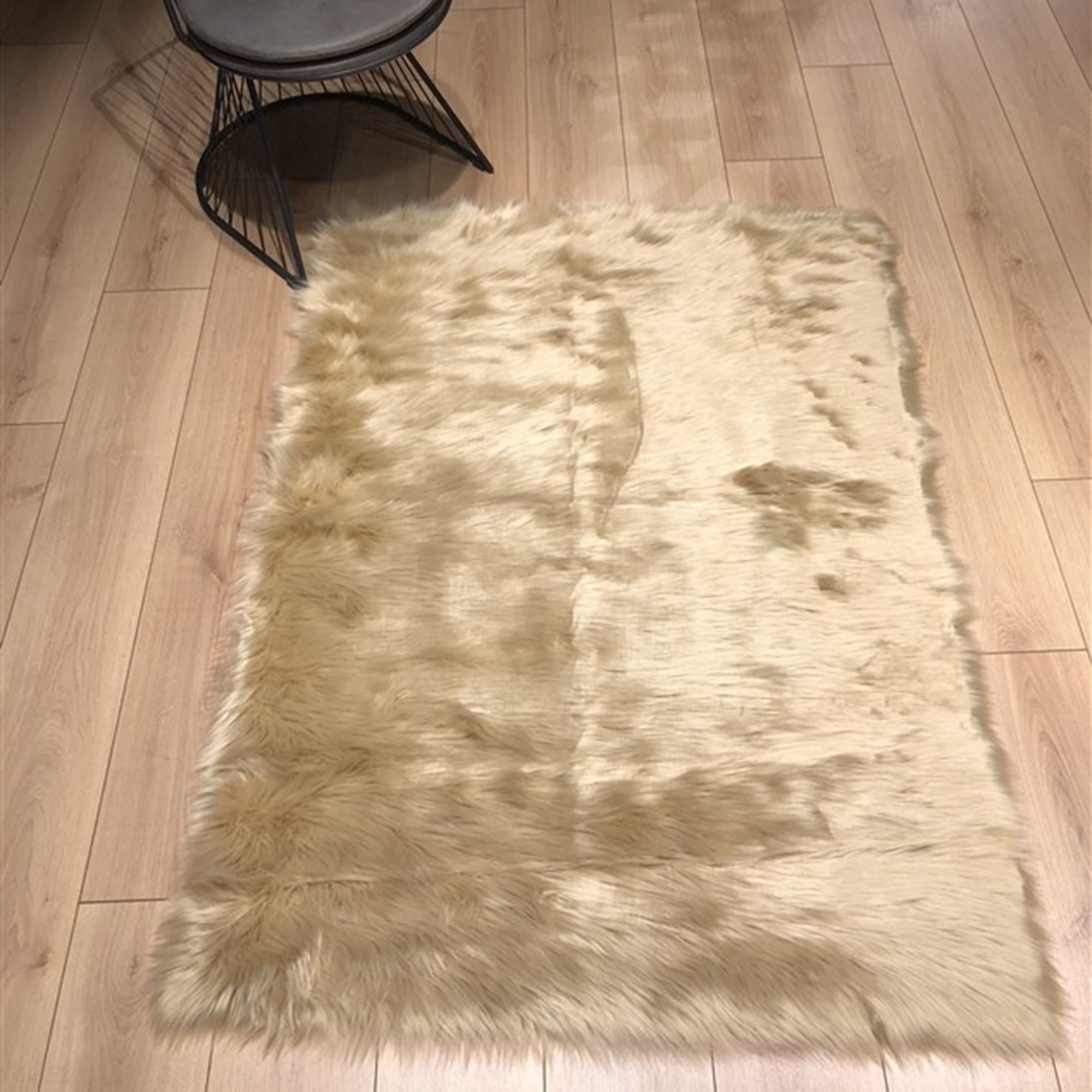 East Urban Home Nashwauk Ombre Machine Made Tufted Polyester Area Rug ...