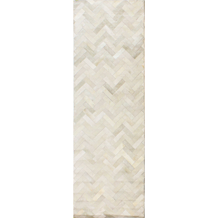 Bashian Rugs Tuscon Cowhide Chevron Area Rug in Cream & Reviews | Perigold
