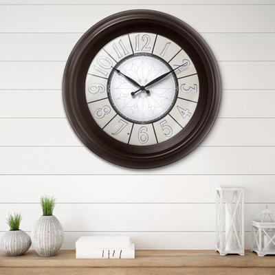 round led wall clock