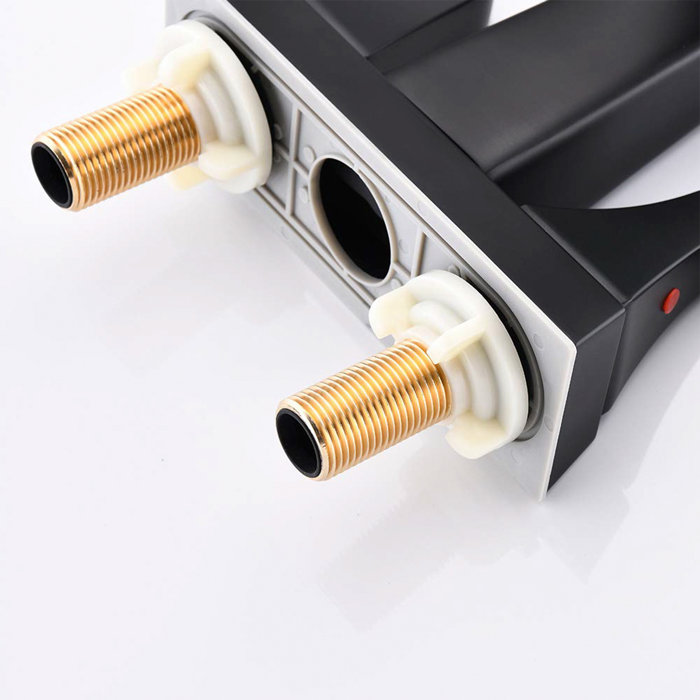 MAXWELL Centerset Faucet 2-handle Bathroom Faucet with Drain Assembly ...