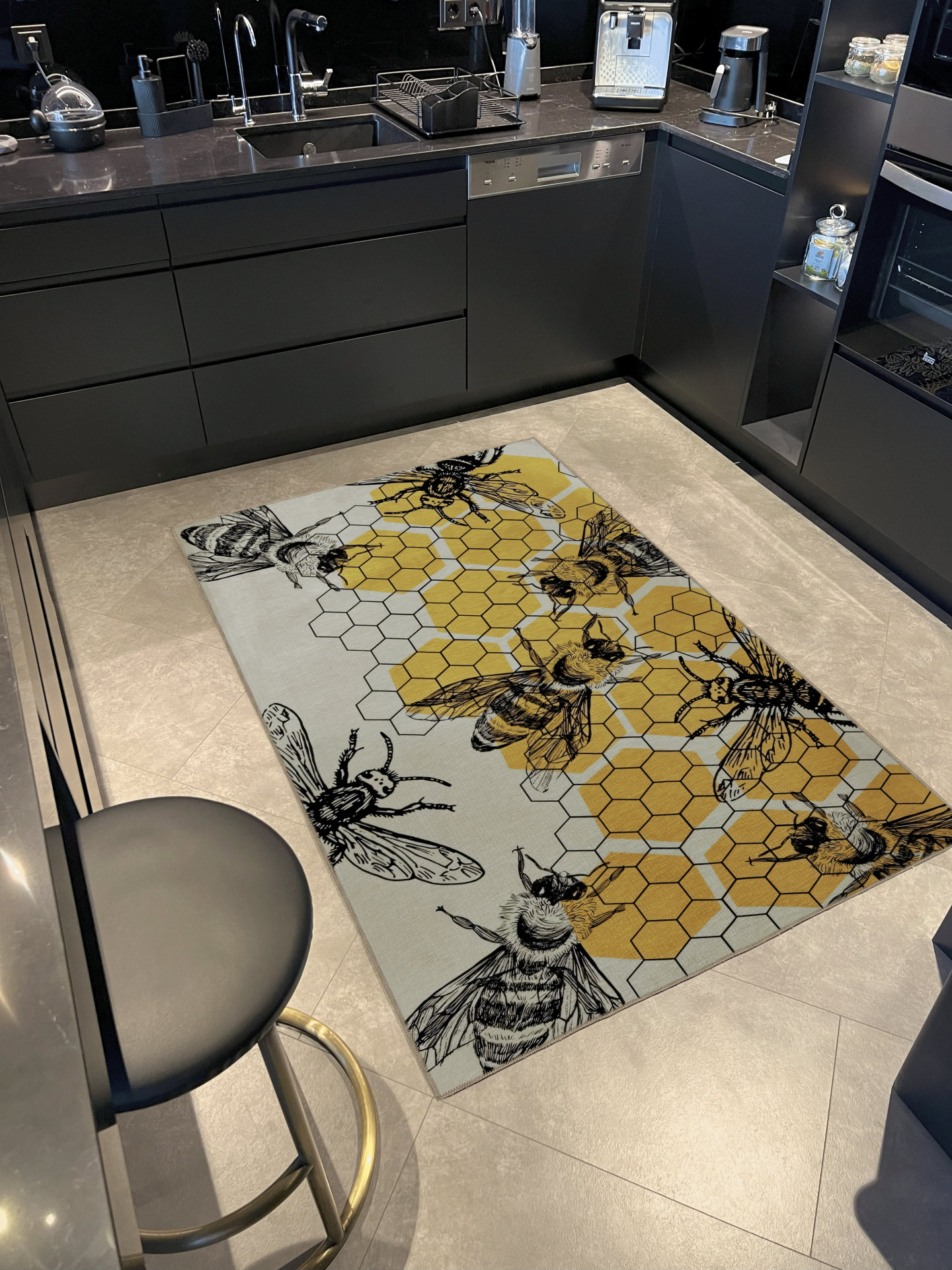 Gracie Oaks Yellow-Beige Themed Beehive and Bee Patterned Creative ...