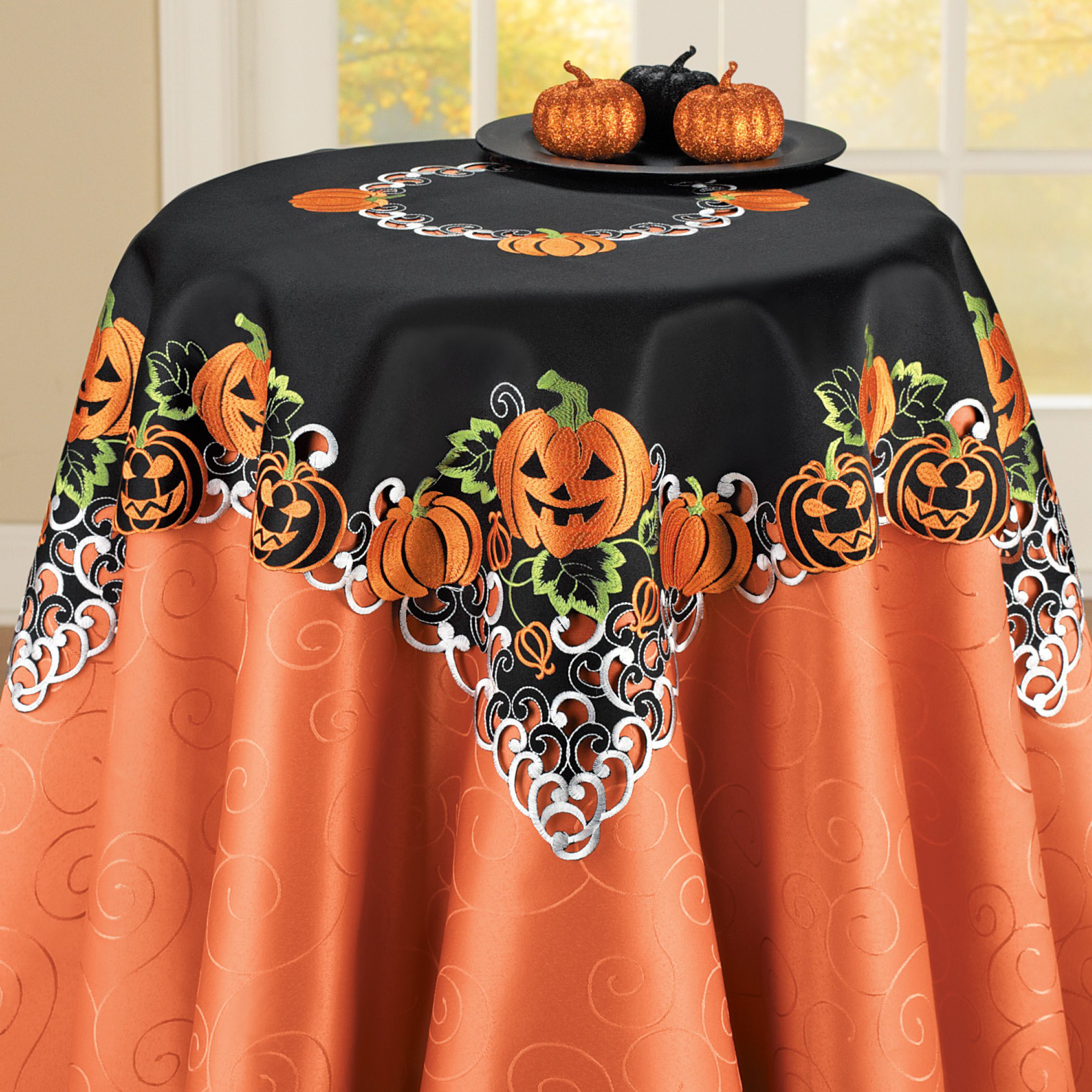 The Holiday Aisle® Gosfield Halloween Table Topper & Reviews | Wayfair
