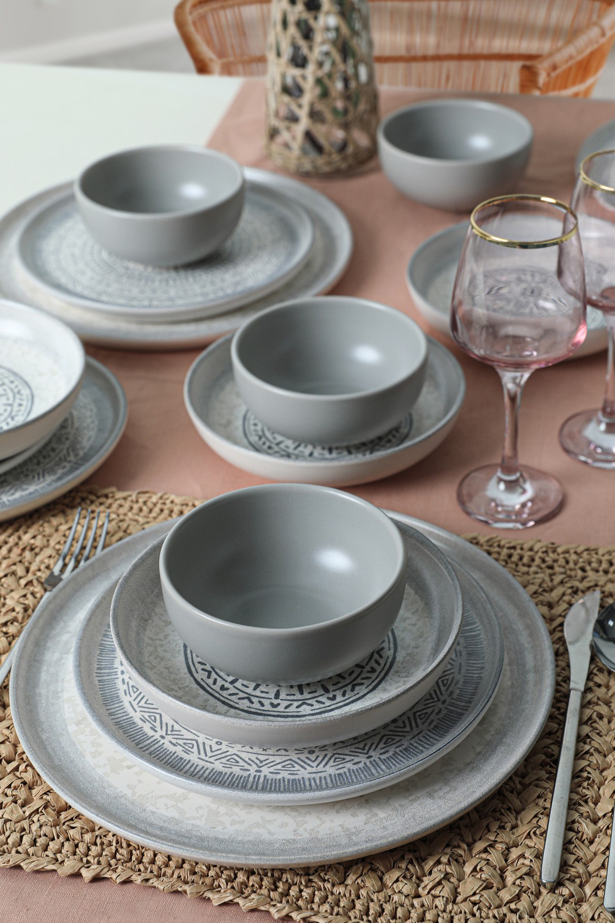Dakota Fields Ceramic Dinner Set (24 Pieces) - Wayfair Canada