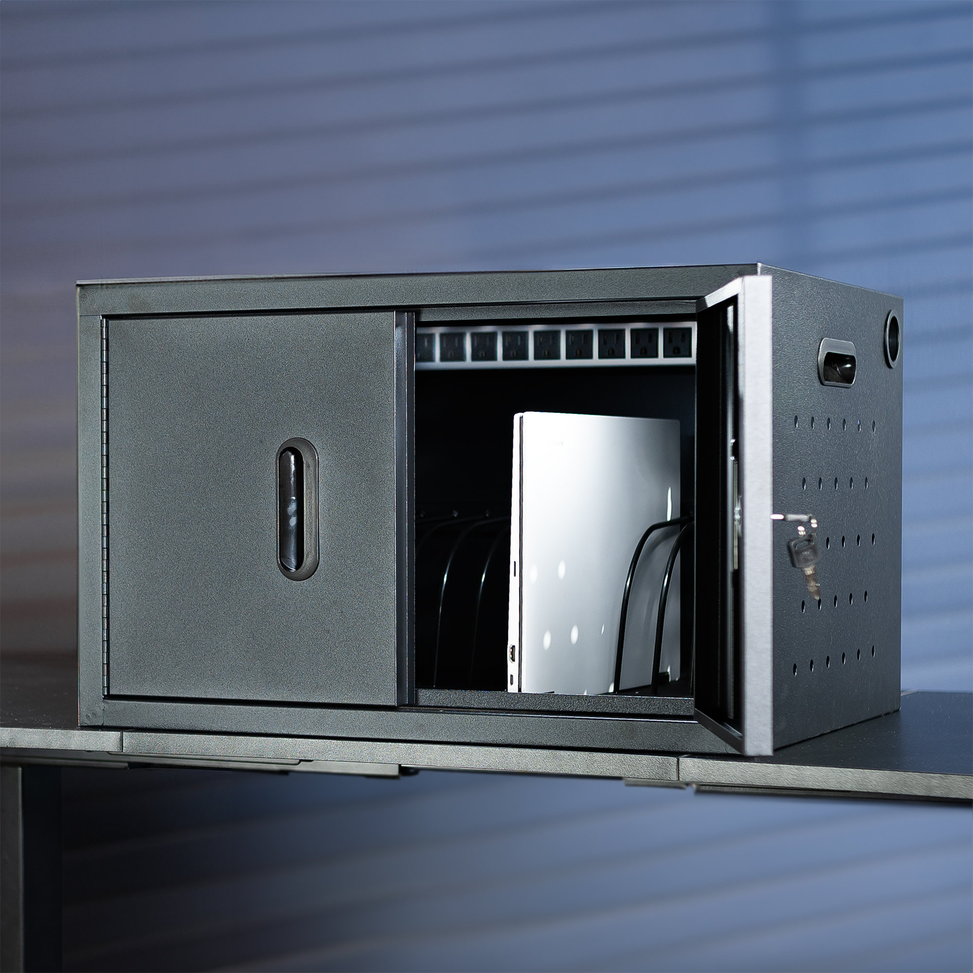 VIVO 16-Bay Locking Laptop Tablet Charging Station, Fits up to 14 inch ...