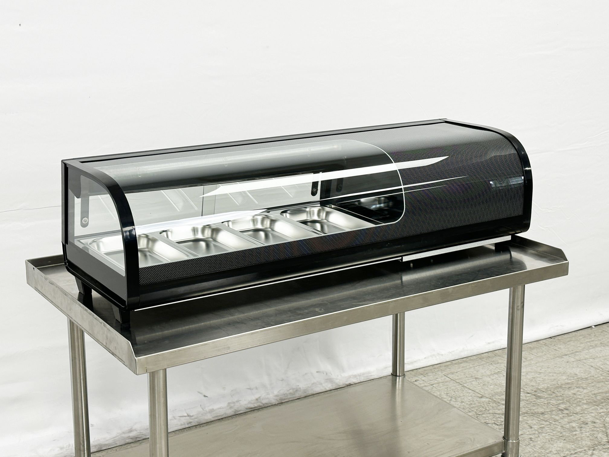 Elite Kitchen Supply 50 in. W 2.19 cu. ft. Auto-Defrost Commercial ...