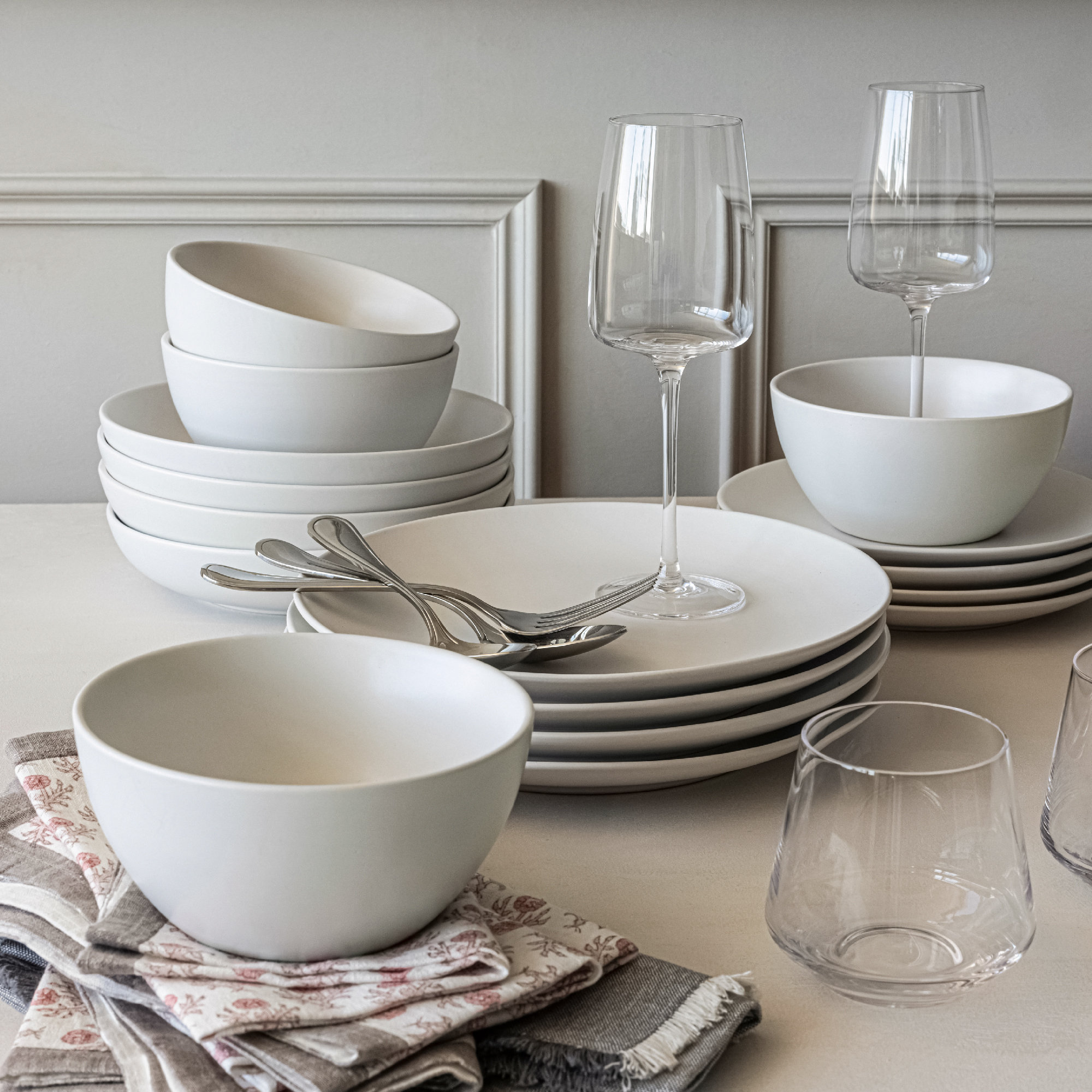 over&back Clear Modern Mouth-Blown Glassware - Set of 4 Contemporary ...