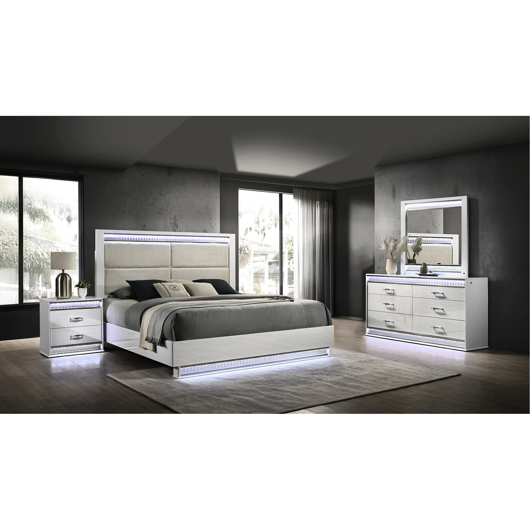 Everly Quinn Contemporary Queen Platform Bed With Lacquer Finish ...