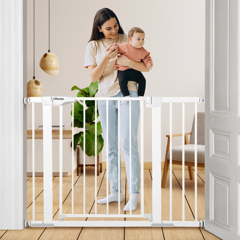 Comomy 30" H Auto Close Safety Gate 29.5"-43.3" Extra Wide & Reviews ...