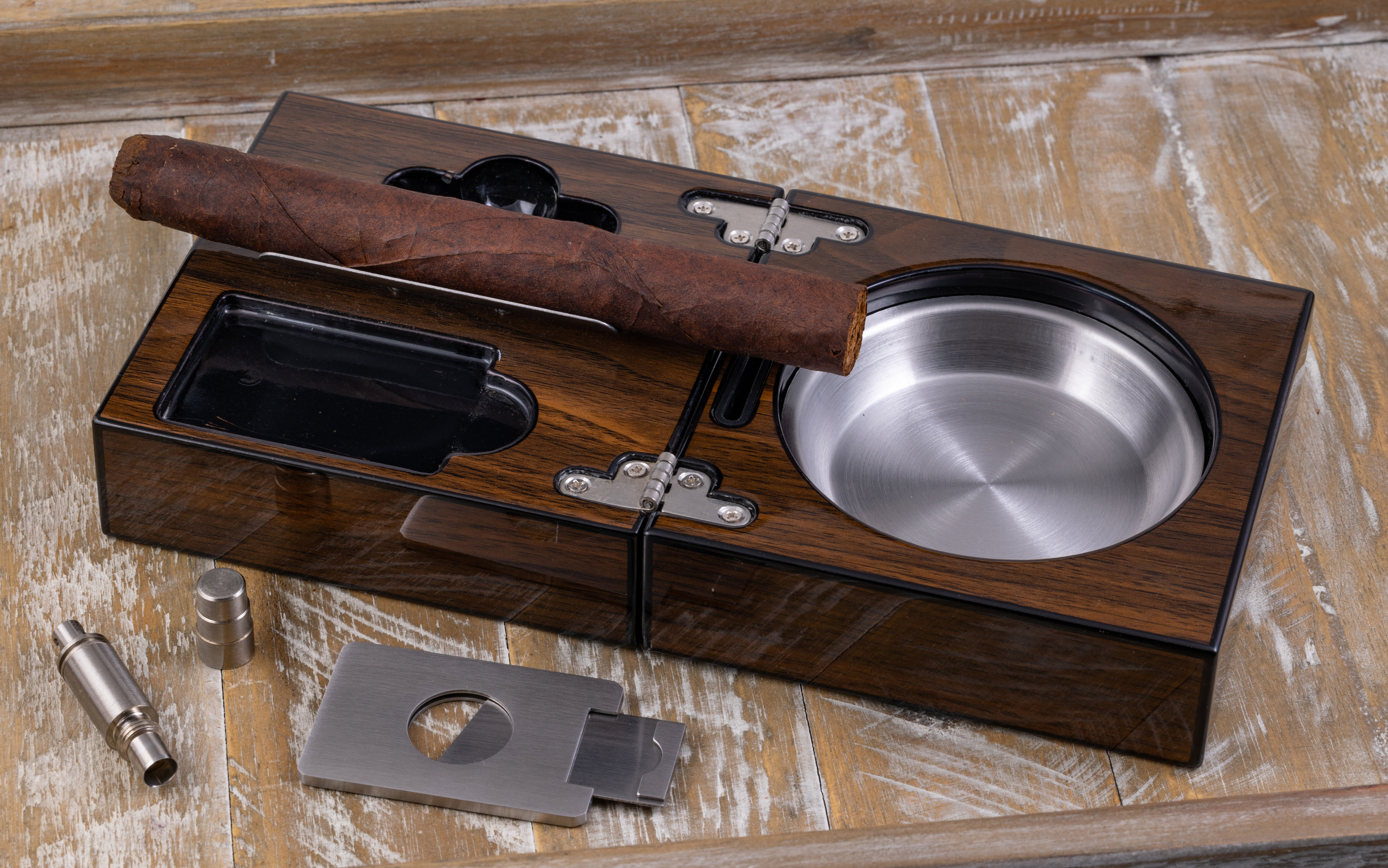 Winston Porter Razmig Cigar Humidor | Wayfair