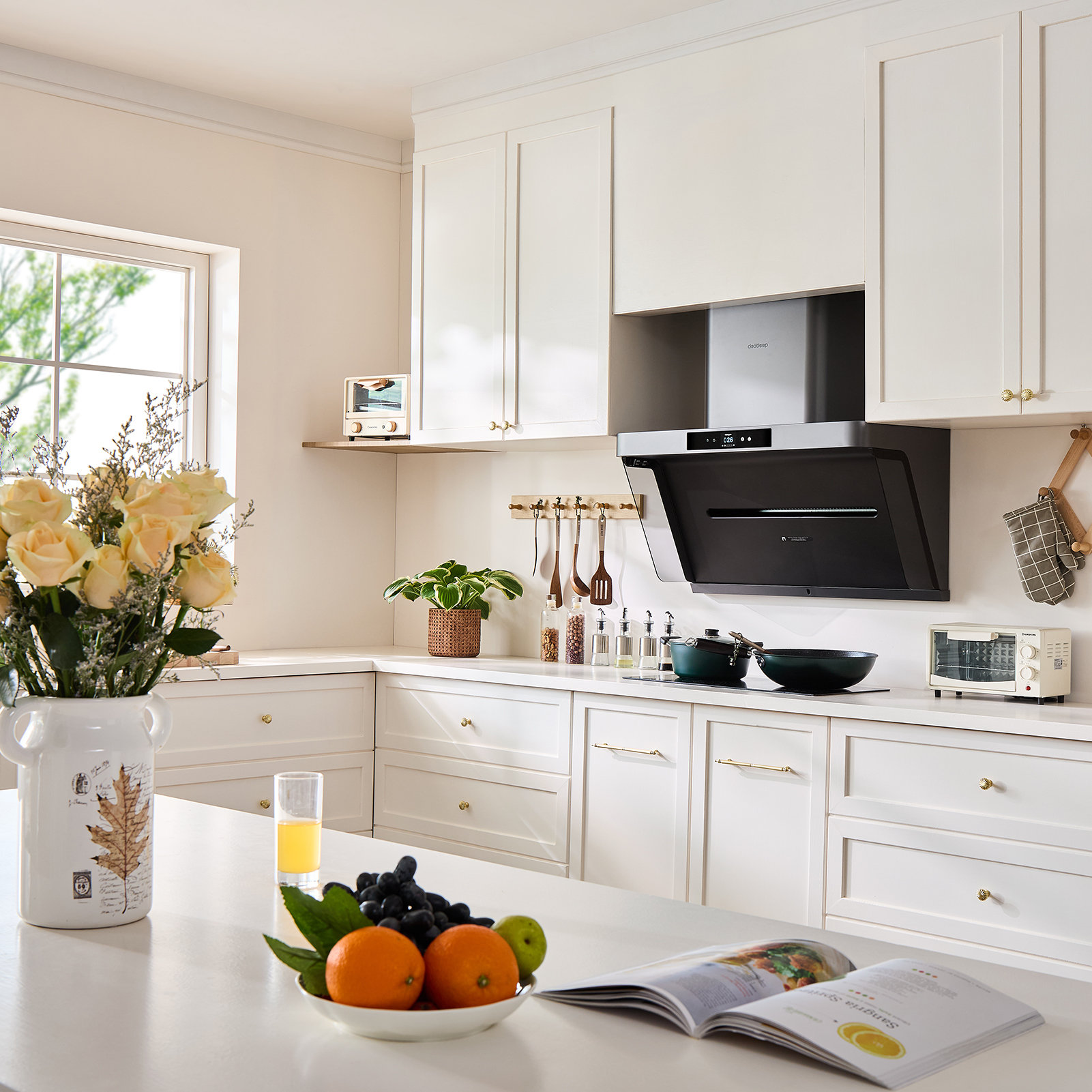 Clea Deep Kitchen Hood 36-inch Wall Mount Range Hood Tempered Glass 530 Cfm, Cabinet Vent ...