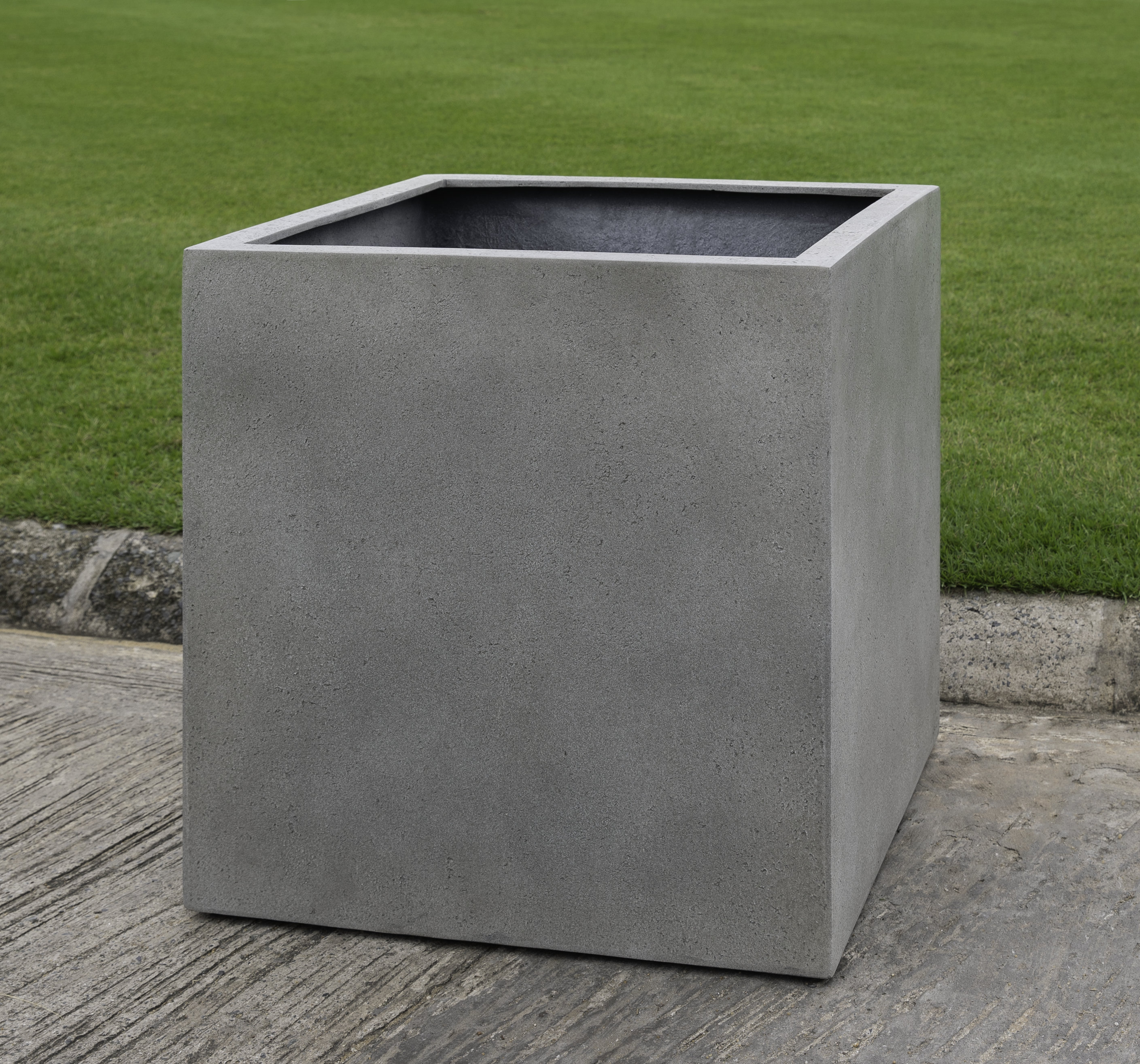 Campania International Modular Lite 5 Fiberglass Clay Composite Pot ...