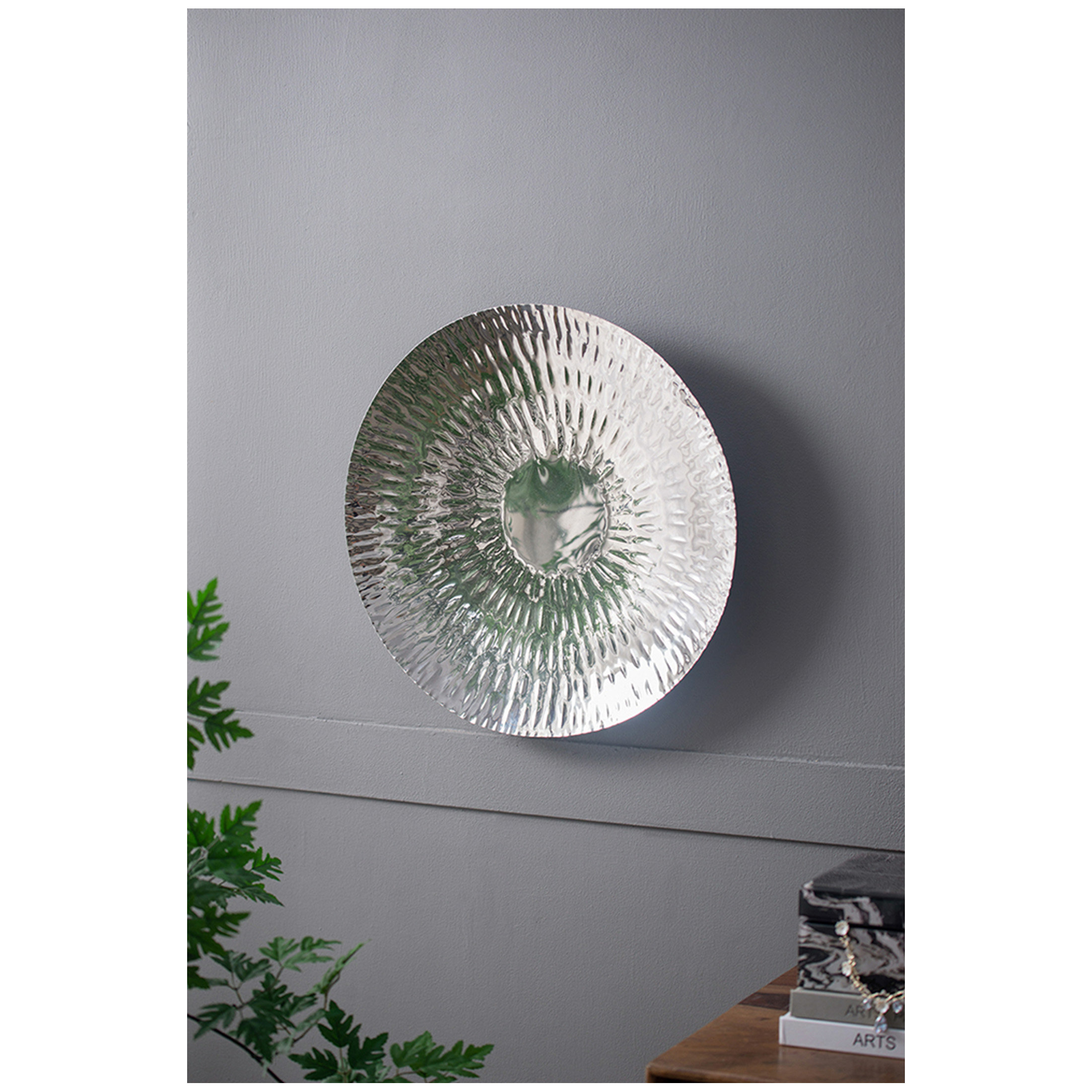 Orren Ellis Disque argenté texturé surdimensionné, décoration murale ...