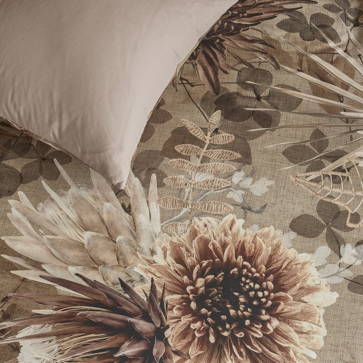 Brunelli Protea sand flowered duvet cover set - Wayfair Canada
