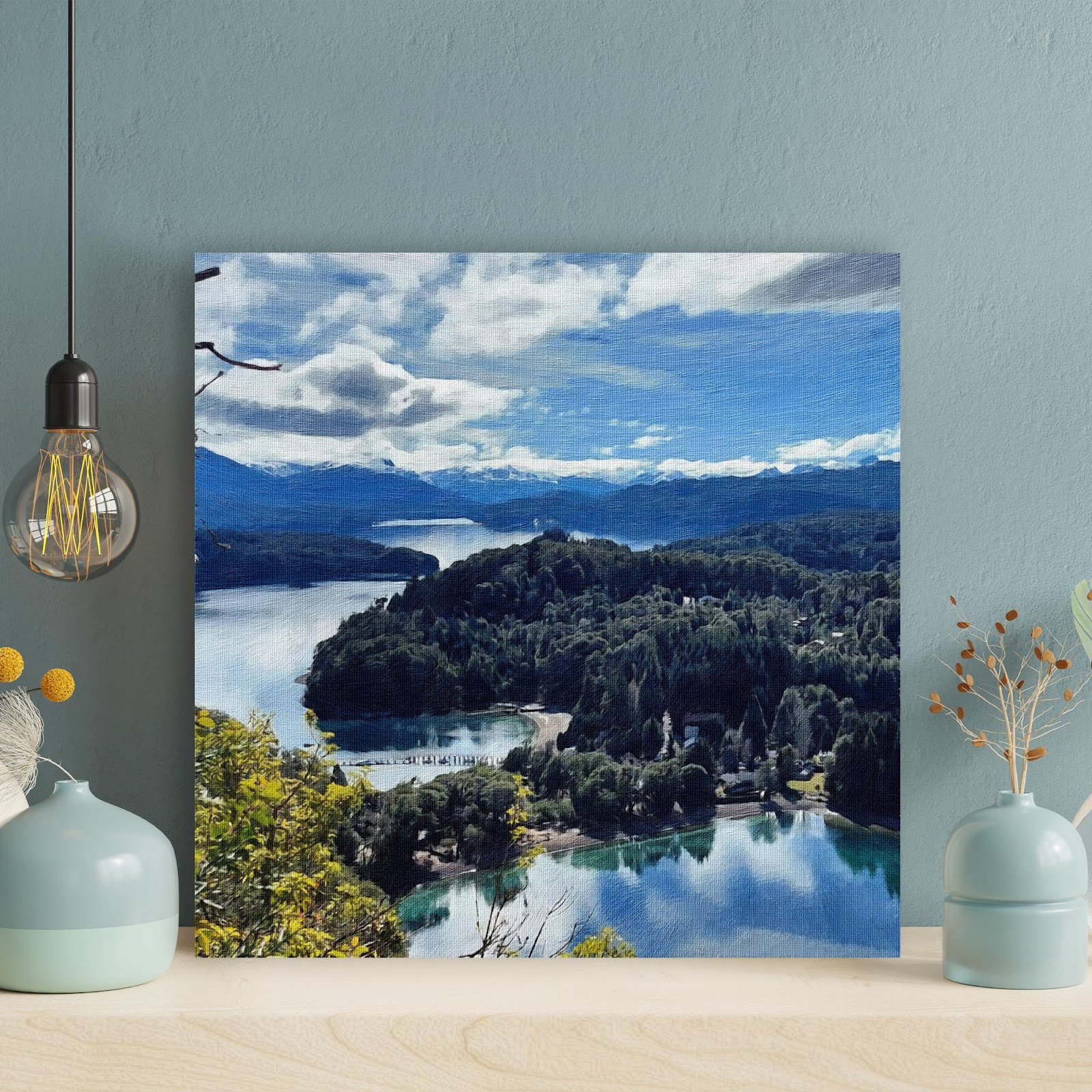 Highland Dunes Arbres verts près du lac sous les nuages blancs et le ciel bleu pendant la ...