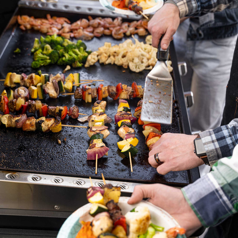 Blackstone Patio Pro 4-Burner 36" Cabinet Griddle W/ Hood & Reviews ...